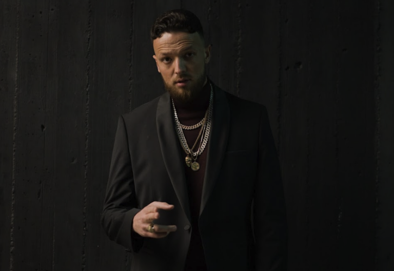 Als erster in Deutschland: Azet tut es!